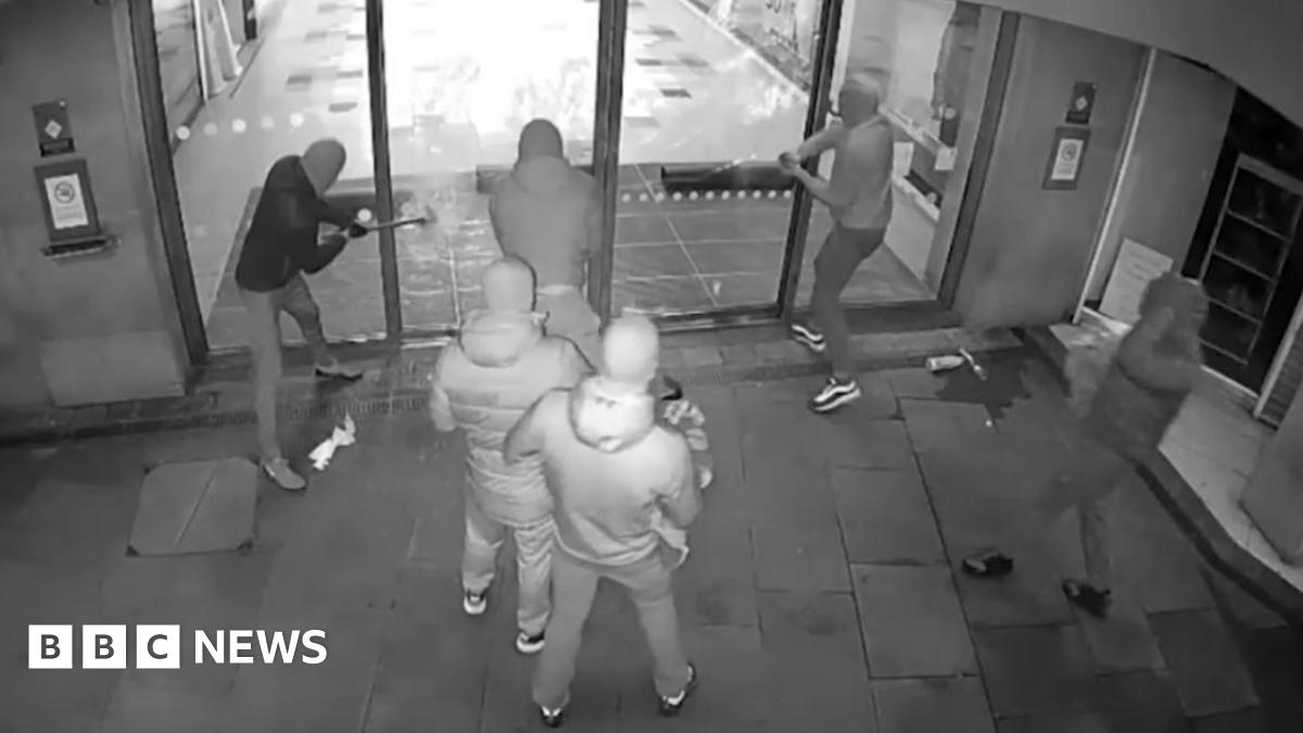 Gang attacked police car wearing Scream masks during crime spree - BBC News