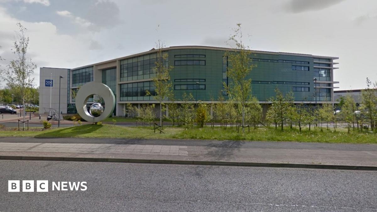 Investigation after man, 45, dies in custody in Wallsend - BBC News