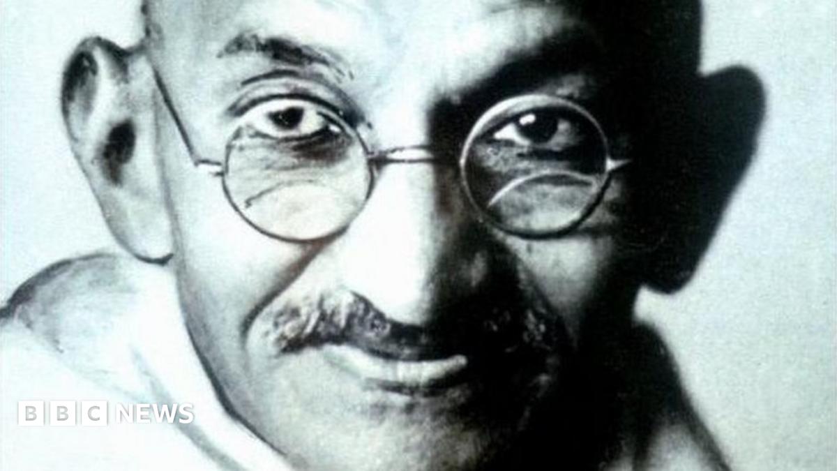 Rare pictures of the last 10 years of Gandhi's life - BBC News