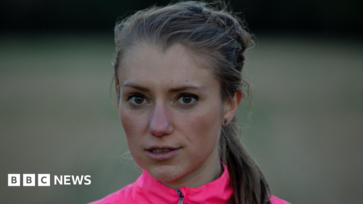 The athletes starving themselves for success - BBC News