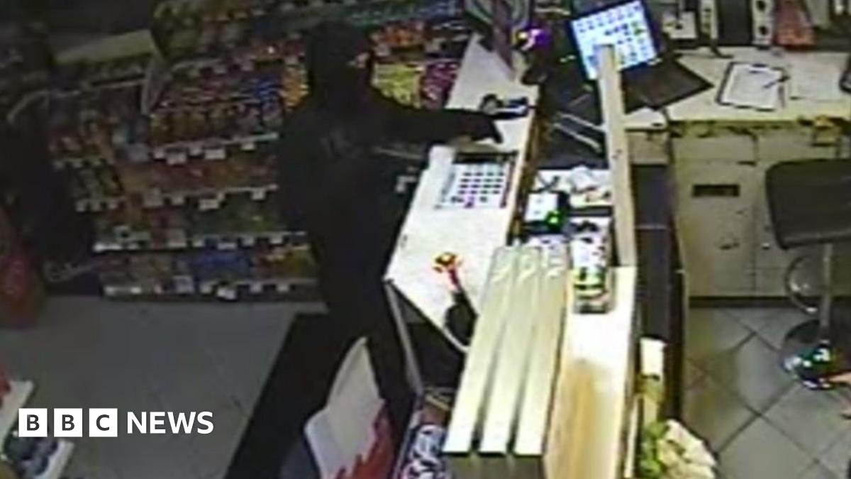 Bournemouth petrol station armed raid CCTV image released - BBC News