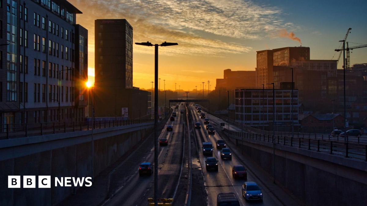 Air quality improves at city's pollution hotspots - BBC News