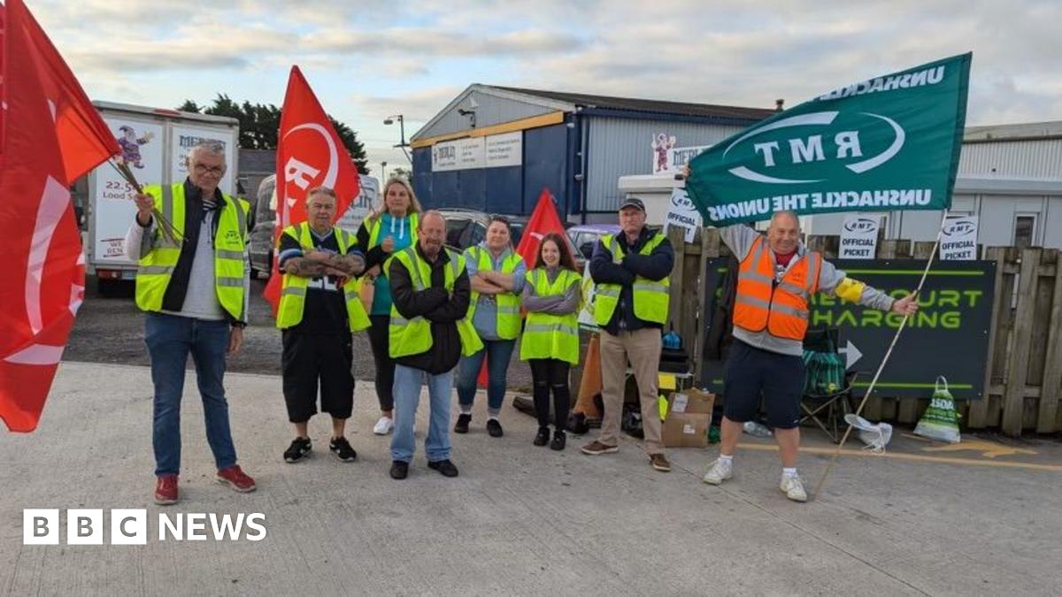 Cornwall bus services disrupted as two-day strike begins - BBC News