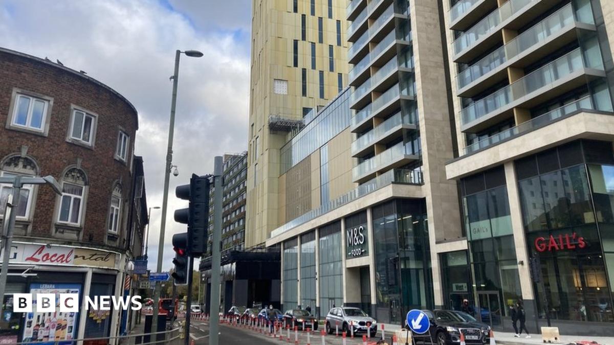 Woking Borough Council: Government steps in over £2bn debt - BBC News