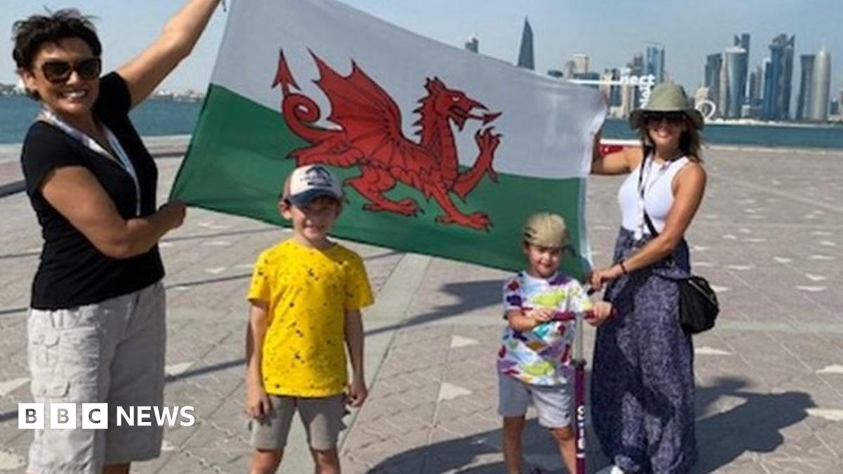 World Cup 2022: Welsh ex-pats welcome football fans - BBC News