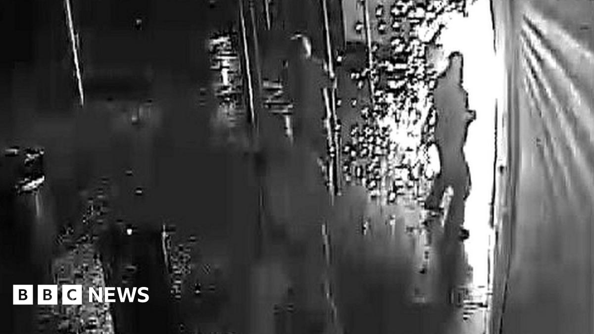 'Ruthless' Merseyside robbery gang convicted - BBC News
