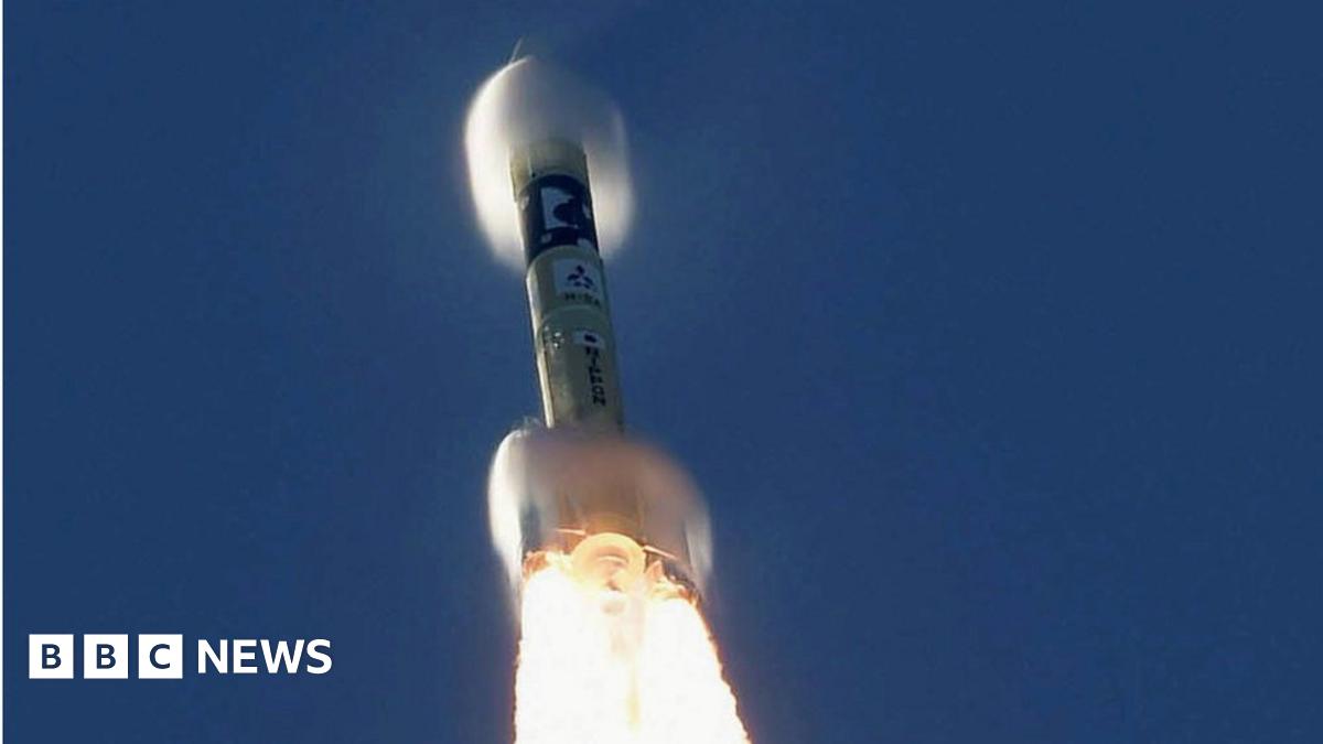Hope probe: UAE launches historic first mission to Mars - BBC News