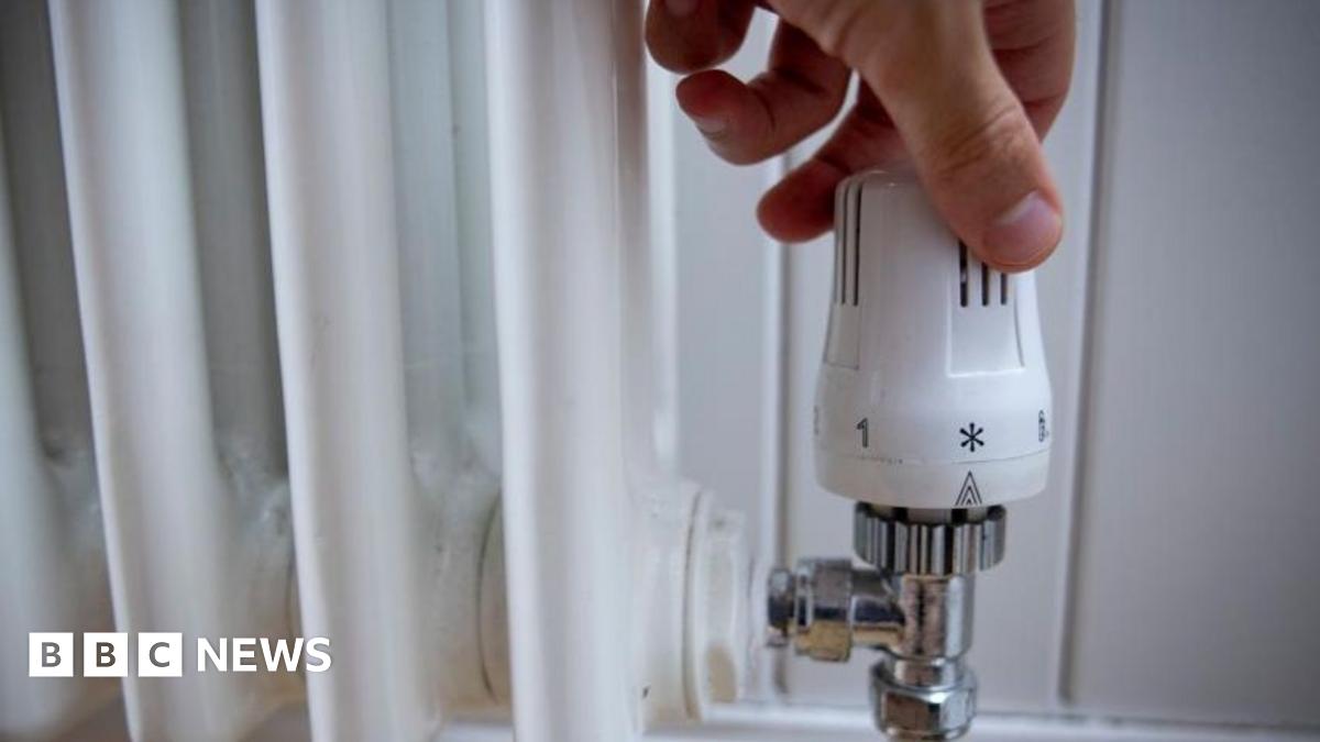 Winter fuel payment: 780,000 to miss out on allowance, says DWP - BBC News