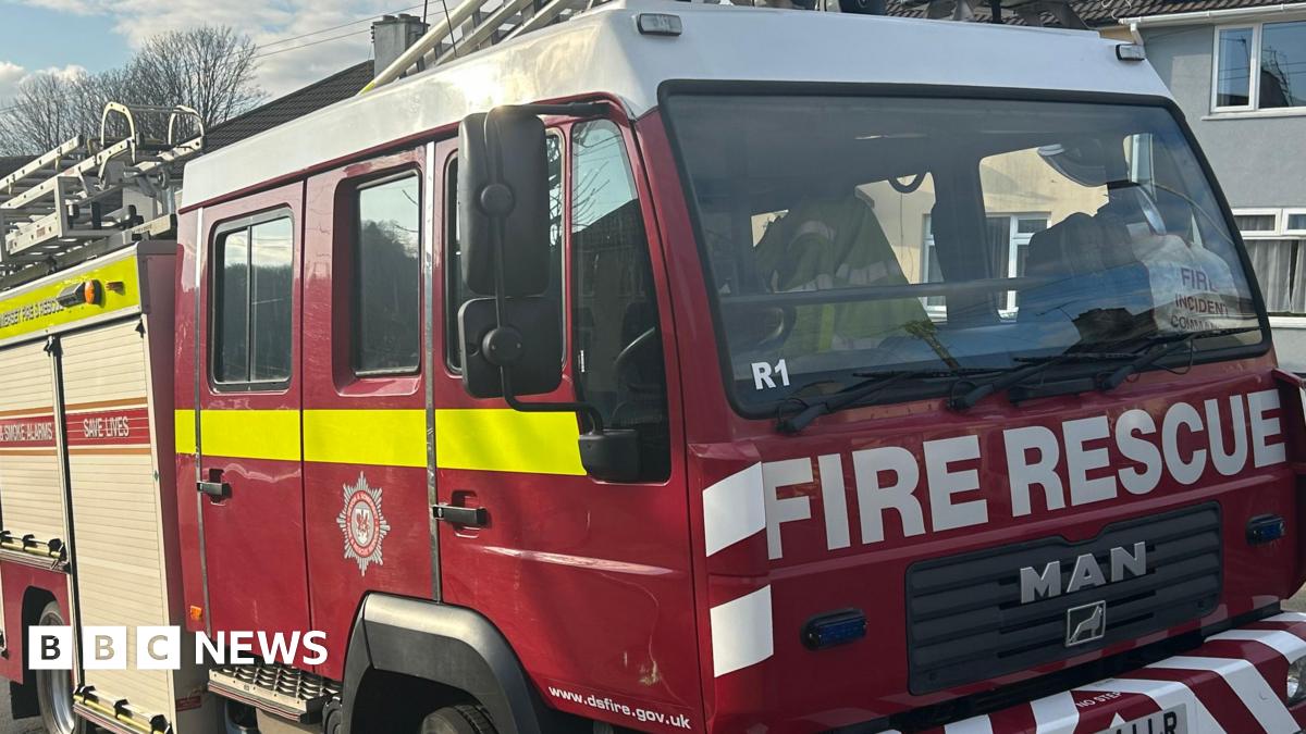 Exmouth house fire extinguished after eight-hour battle - BBC News