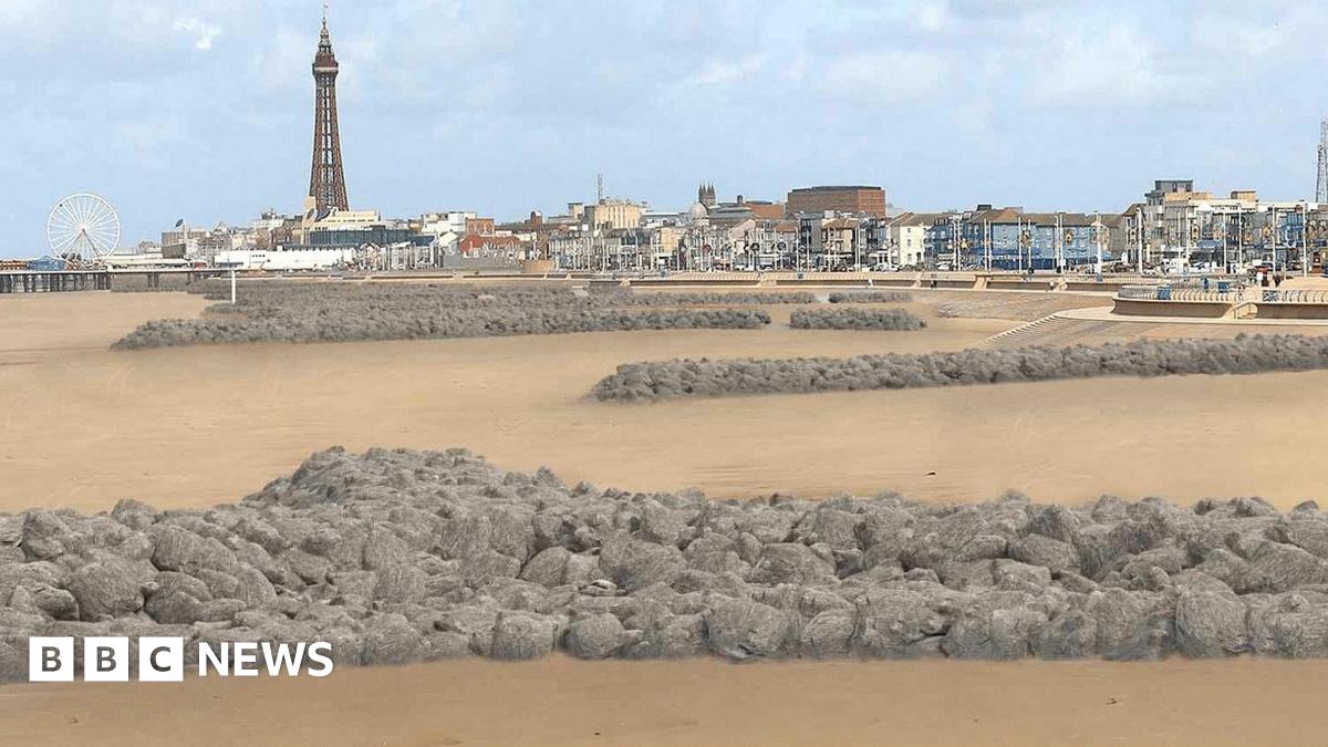 'Urgent action' needed to save Blackpool's beaches - BBC News