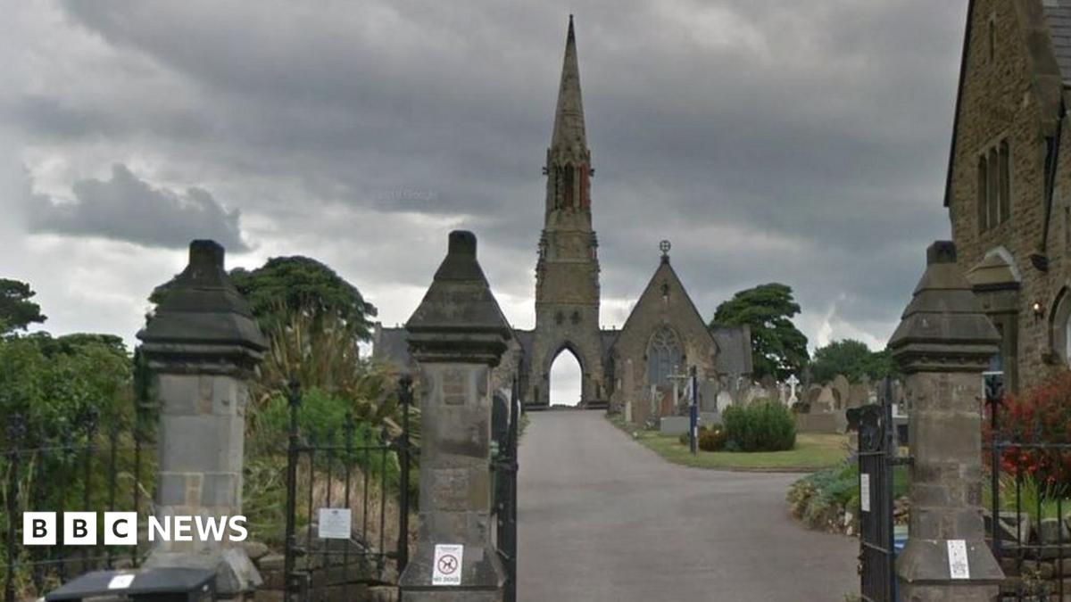 Whitby: Councillor would picket cemetery expansion plan - BBC News