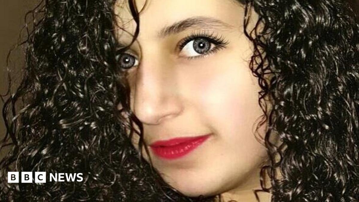 Mariam Moustafa: Egyptian teen's Nottingham death sparks anger - BBC News