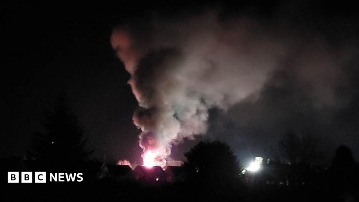 Great Blakenham recycling yard fire engulfs 300 tonnes of scrap metal ...