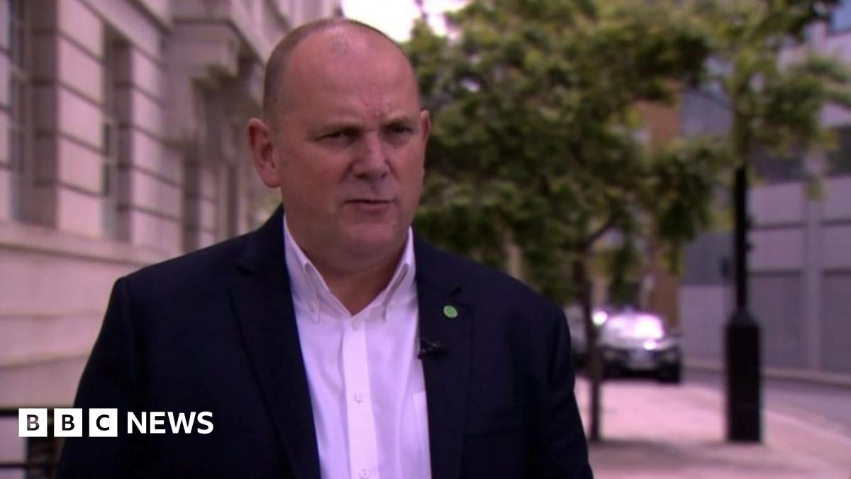 Jim Gamble: Ex-CEOP boss joins Labour Party in Northern Ireland - BBC News