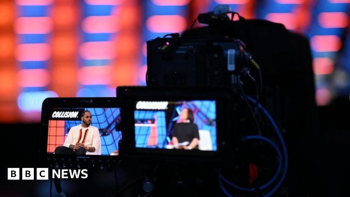 Canada media guide - BBC News