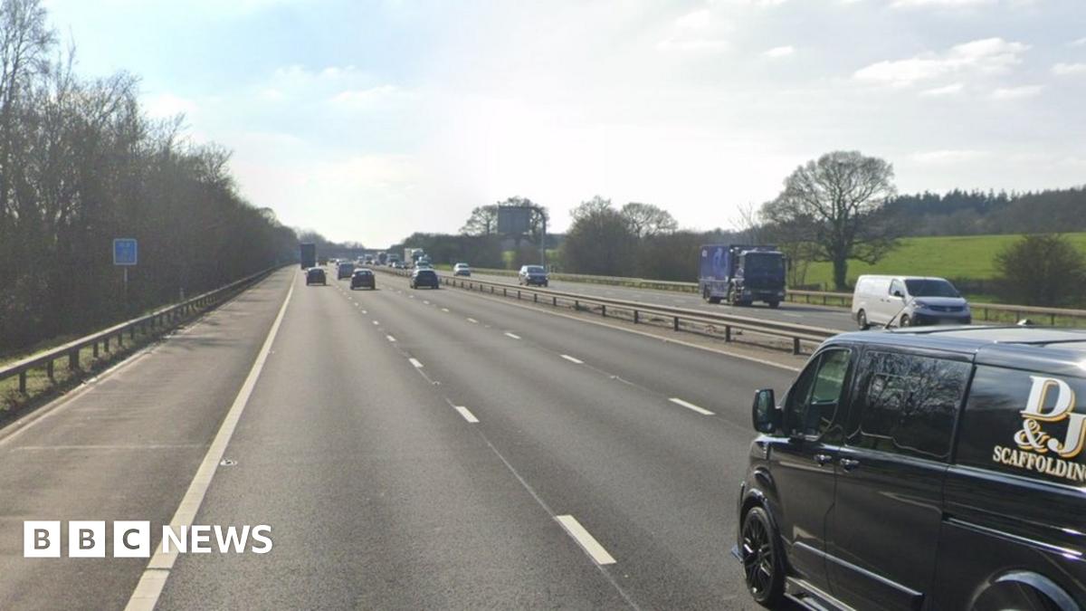 M4 crash: Police renews appeal after woman, 60, dies - BBC News