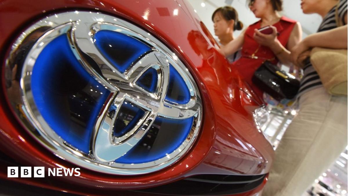 Toyota shares rise despite weak earnings and outlook - BBC News