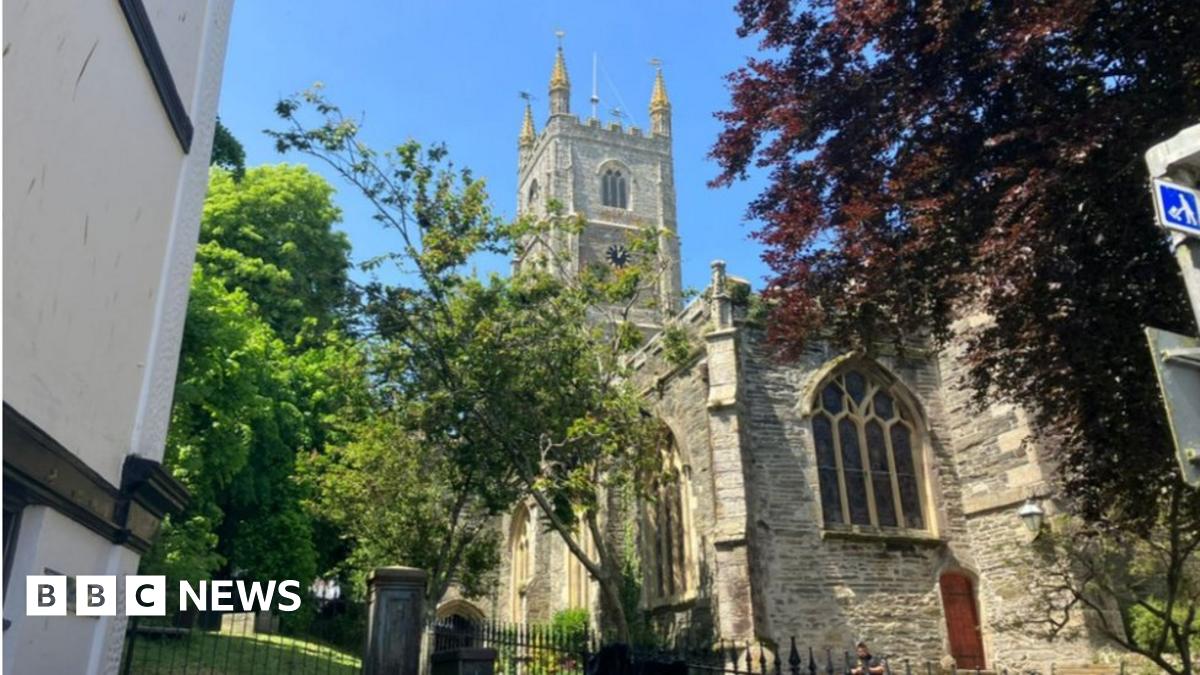 Fowey St Fimbarrus Church reverses decision not to hire female vicars ...