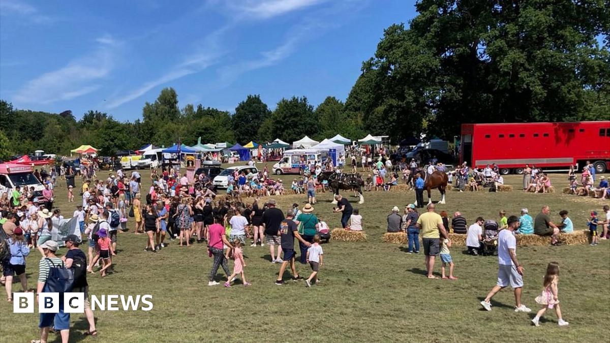 Stroud and Cheltenham shows cancelled due to weather - BBC News