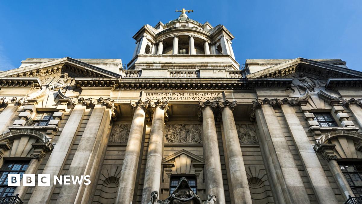 Two men convicted over gang shooting in Hackney - BBC News