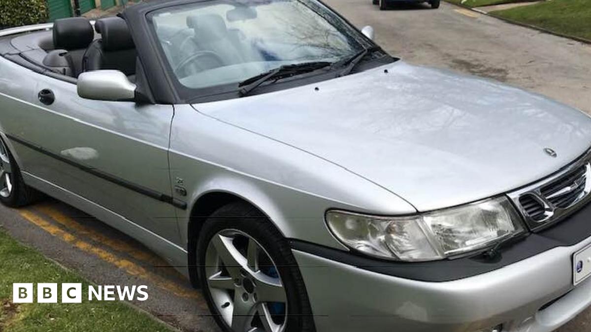 TV presenter Ashley Blake's car sold after write-off mix-up - BBC News