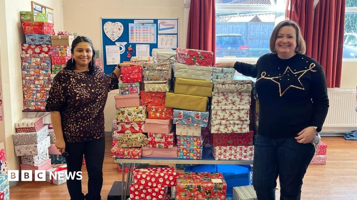 Nottingham food bank braces for huge winter demand - BBC News