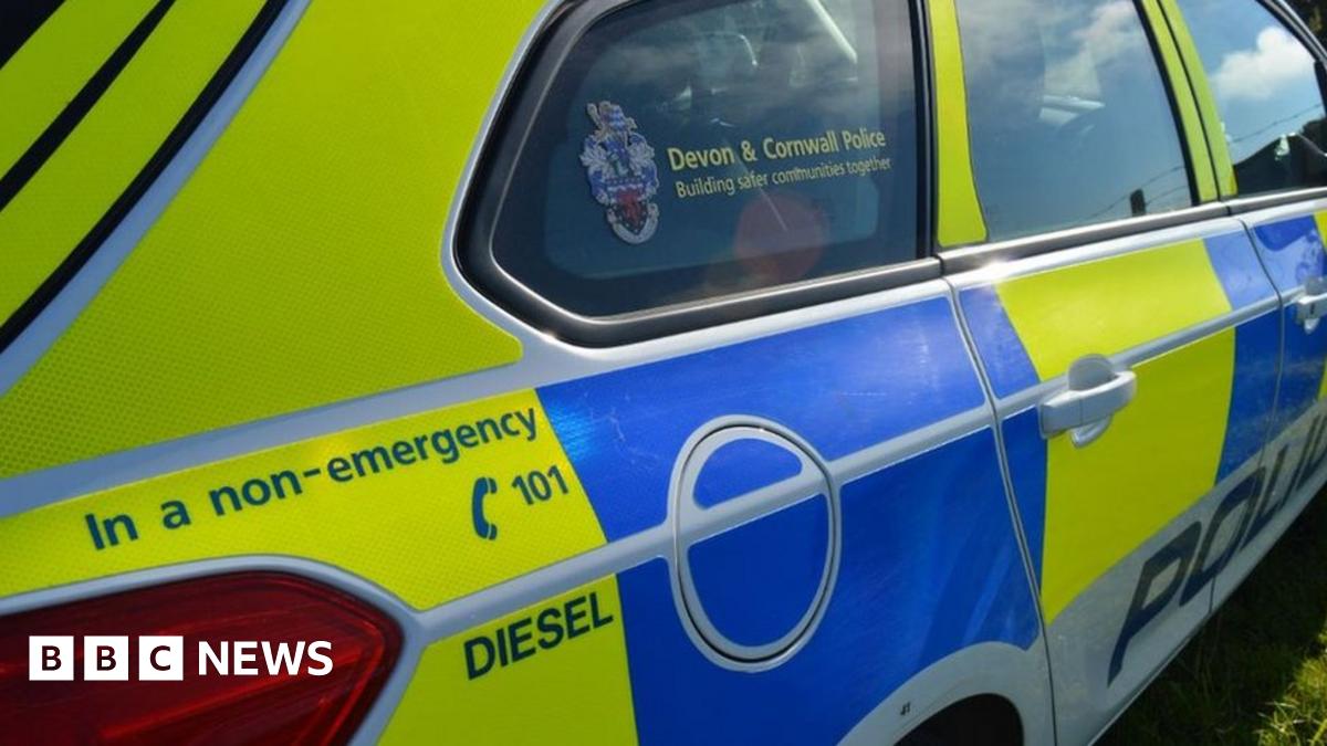 Several people injured in four-vehicle crash on A39 in Cornwall - BBC News