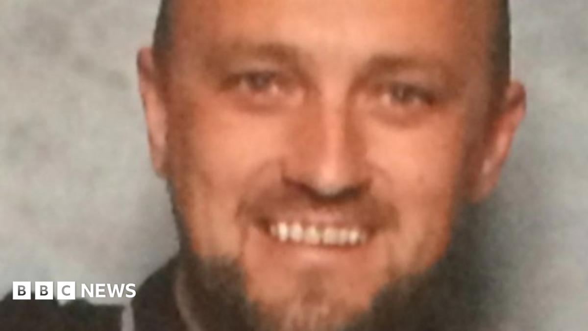 Family of crash victim Ryan Baird travelling to Scotland - BBC News