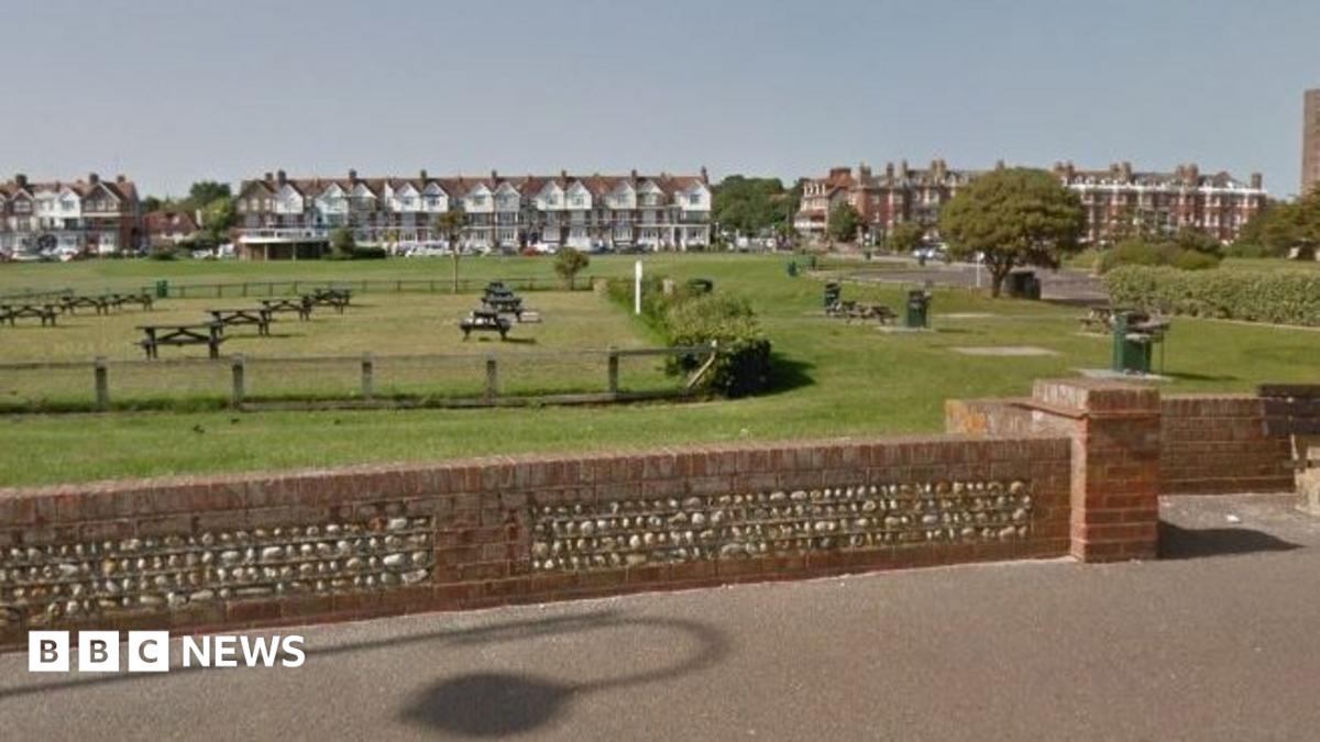 Littlehampton: Plans submitted for £7.2m seafront regeneration - BBC News