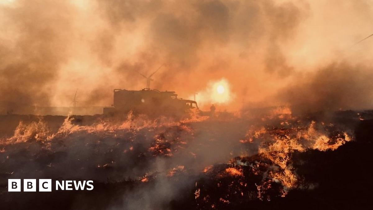Major wildfire in Moray 'will take days' to put out - BBC News