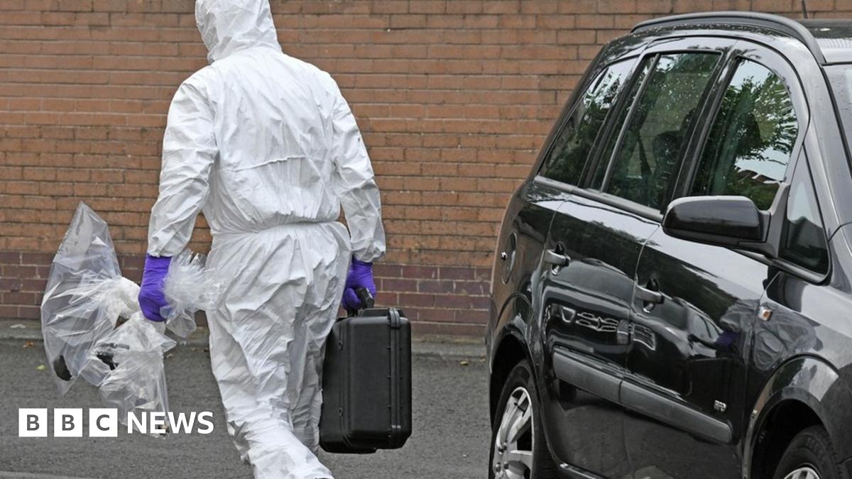 Short Strand explosion believed to be a pipe bomb - BBC News