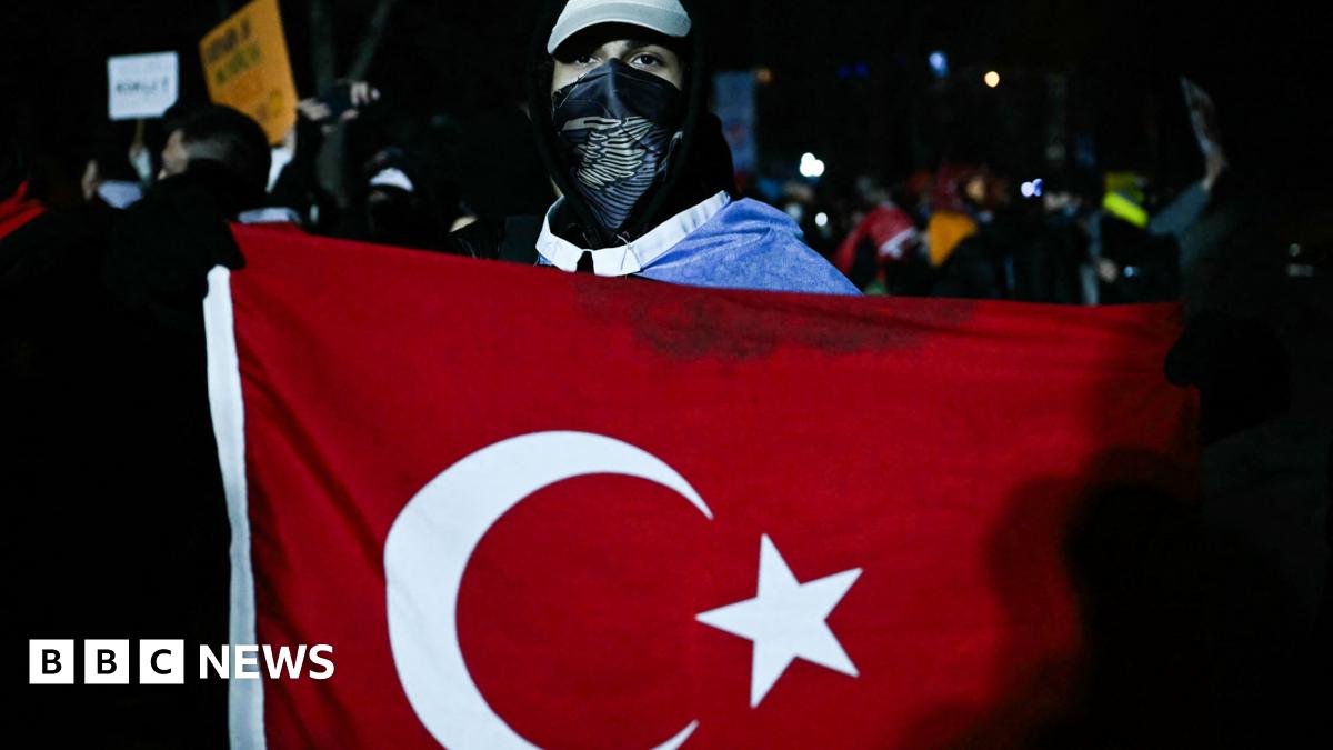 Turkey protests: Sixth night of demonstrations as Erdogan hits out at ...