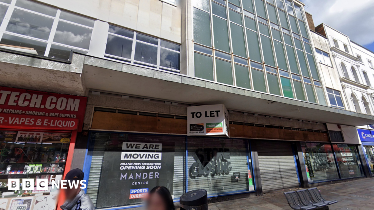 Hotel and gym plan for ex-Sports Direct store in Wolverhampton - BBC News