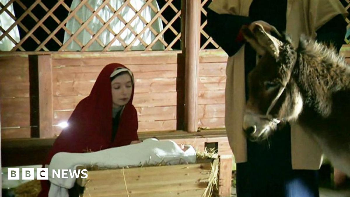 Withernsea to stage Christmas Live nativity - BBC News