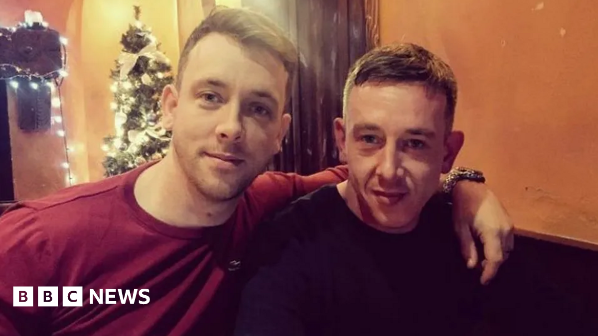 Tees NHS trust criticised after Matthew Gale's death - BBC News