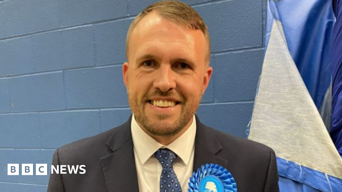 Ousted Stoke-on-Trent MP Jonathan Gullis rules out return to classroom ...