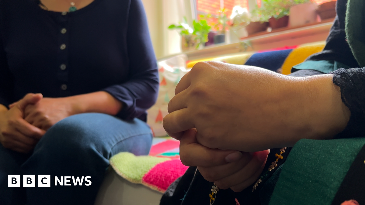 Thousands of asylum-seeking children in London hotels, data shows - BBC ...