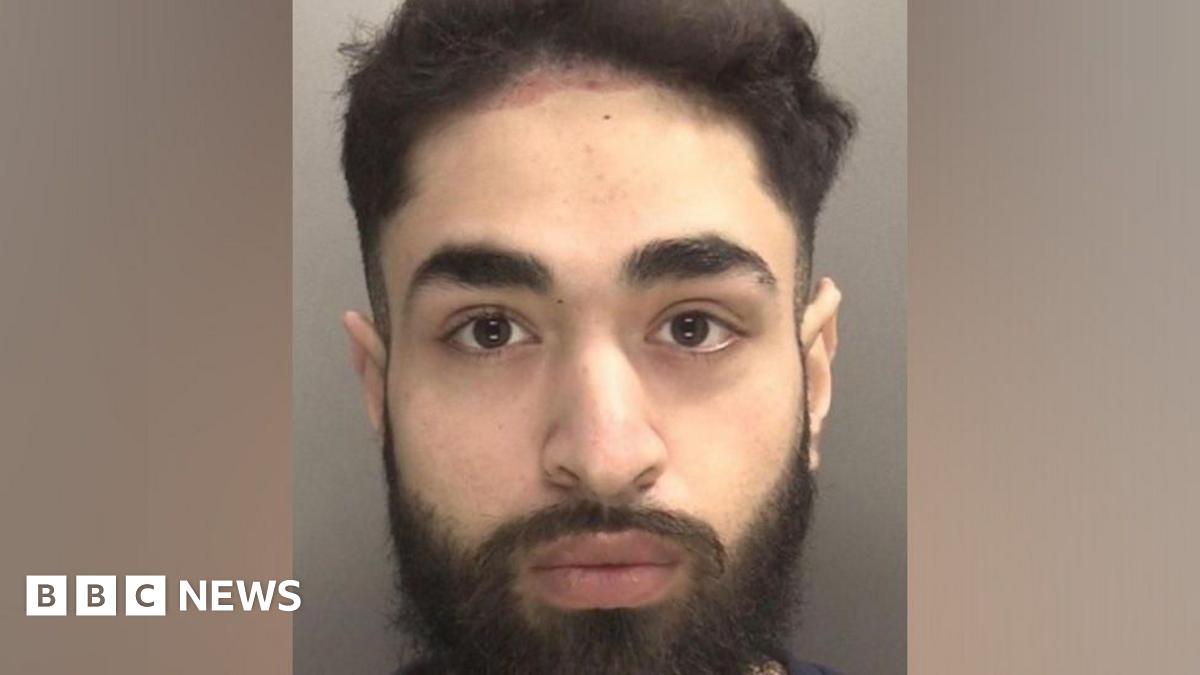 Man guilty of attempted murder for Smethwick park stabbing - BBC News