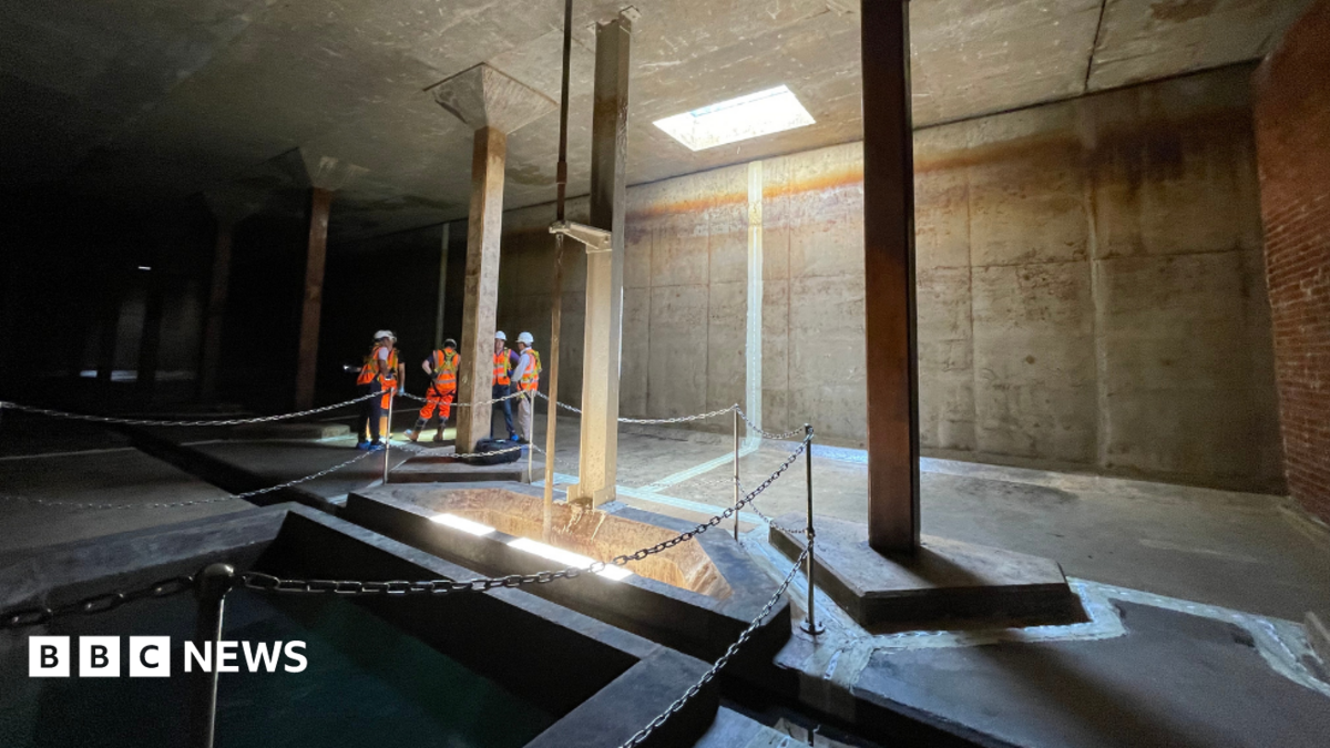 Huge underground reservoir near Huntingdon emptied for deep clean - BBC ...