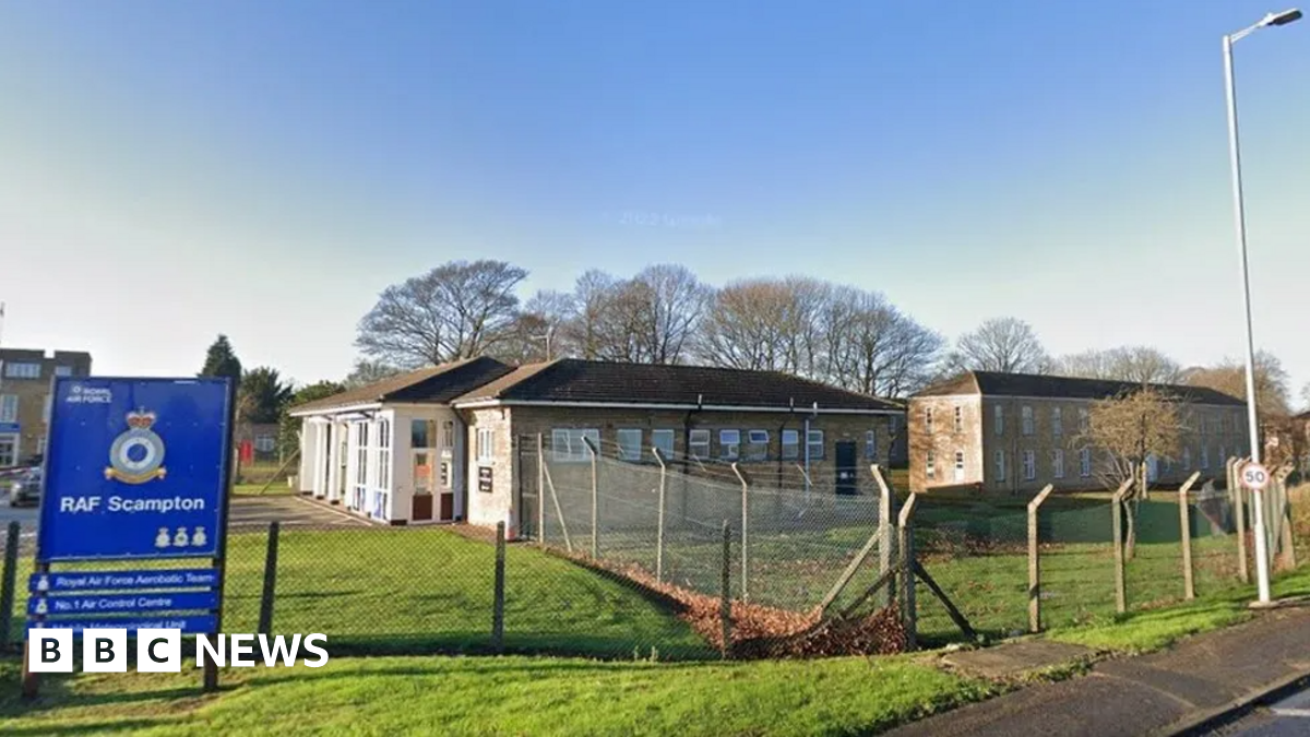 RAF Scampton asylum seeker numbers will be capped by Home Office - BBC News