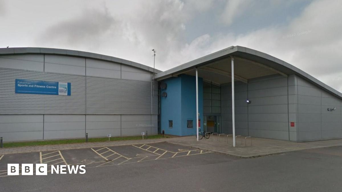 Fakenham swimming pool plan edges closer after support pledged - BBC News