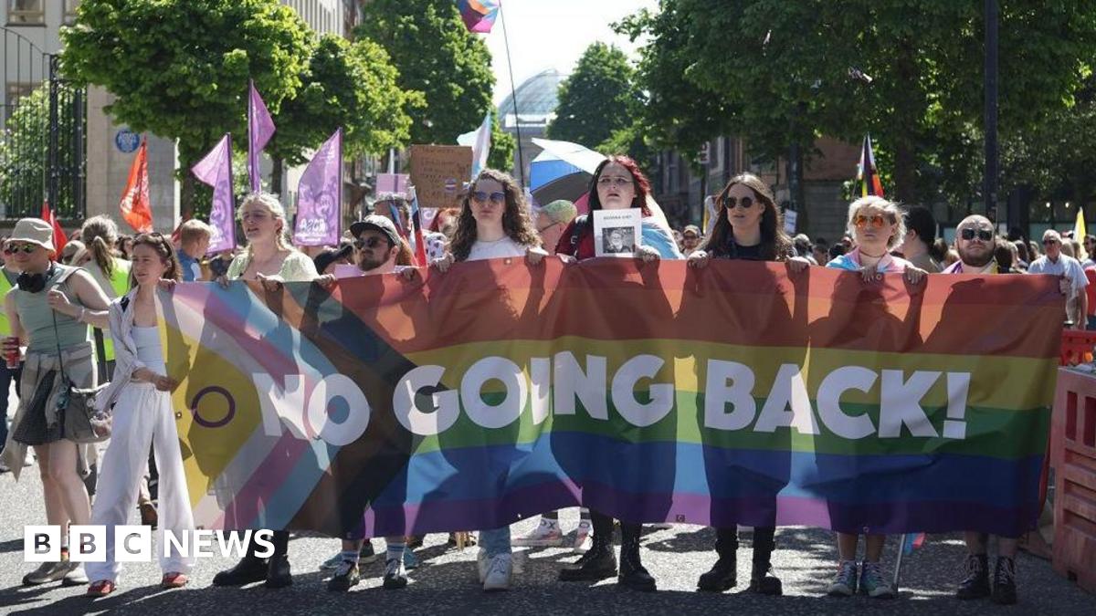 Trans rights: Thousands attend march in Belfast city centre - BBC News