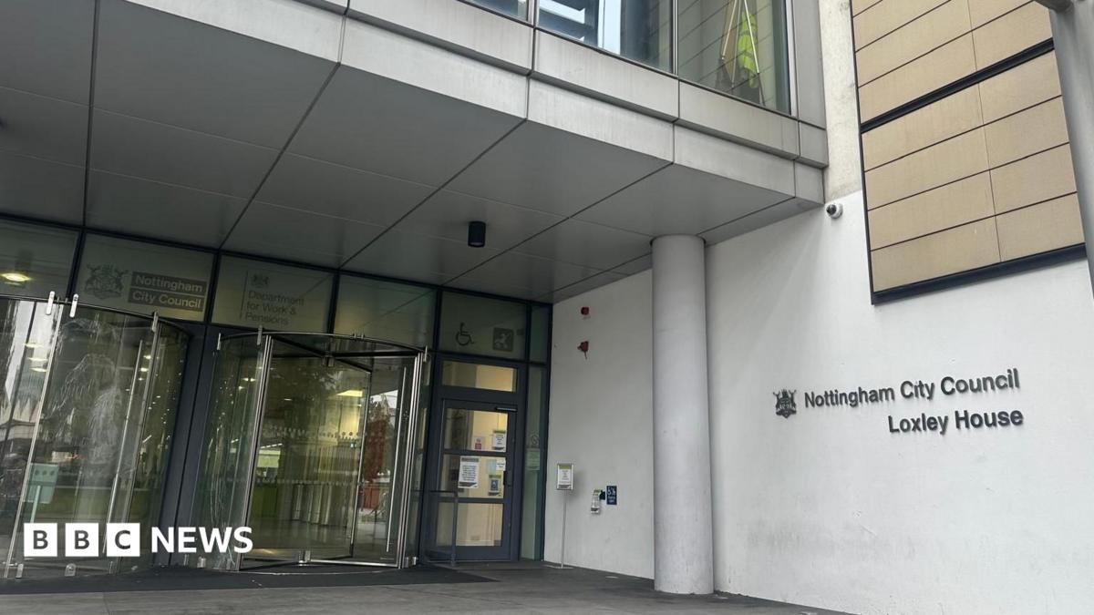 Nottingham City Council 'financially stable' ahead of budget - BBC News