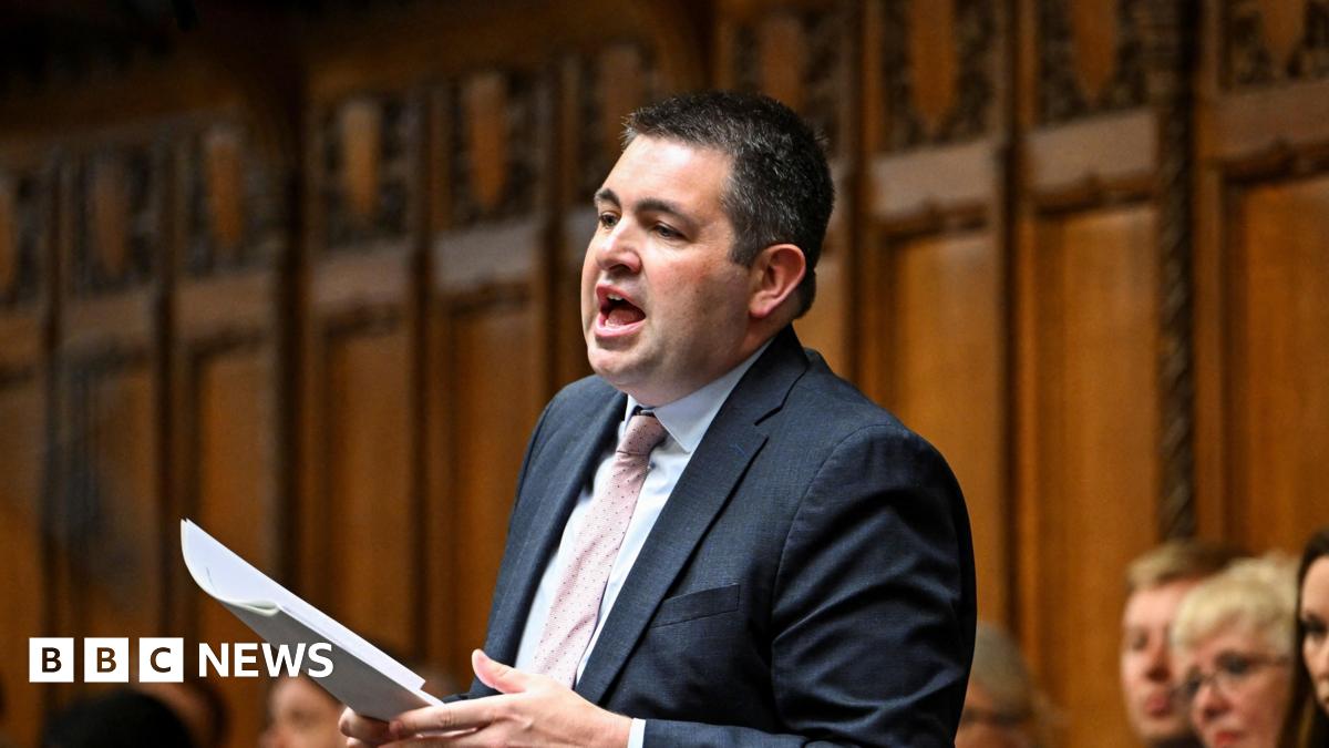 Telford MP Shaun Davies concedes fight to save A&E is over - BBC News