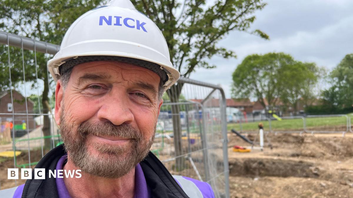 DIY SOS building new home for Cherry Tree Youth Club in Beverley - BBC News