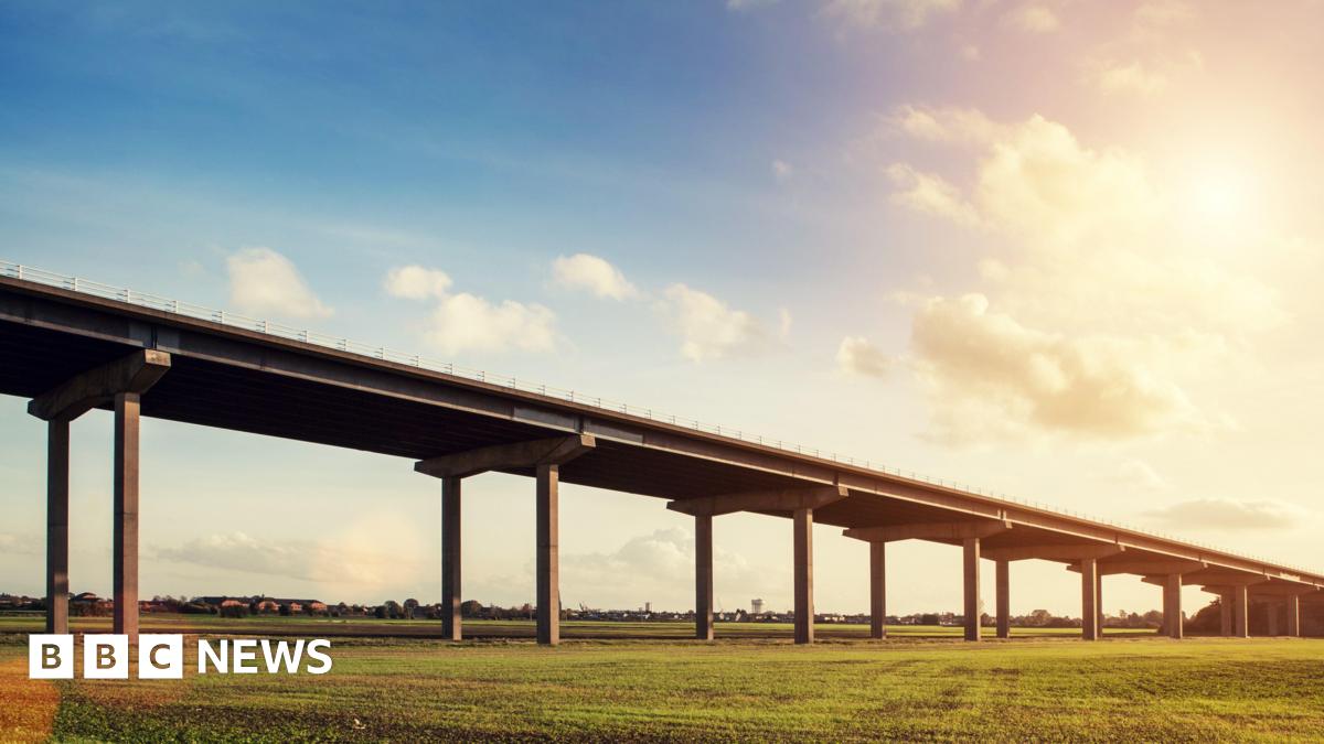Faulty M62 Ouse Bridge joints were 'a surprise for everybody' - BBC News