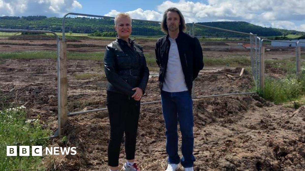 Bid to halt Marske Roman village site development fails - BBC News