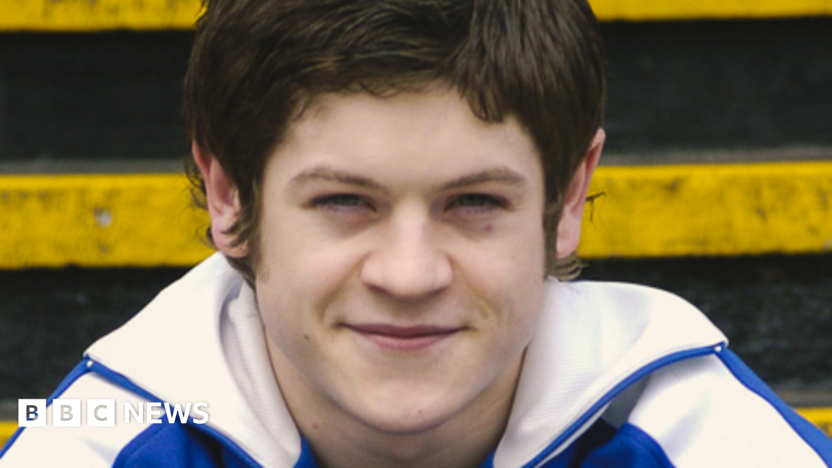 Pobol y Cwm at 50: The TV soap where Hollywood stars are born - BBC News