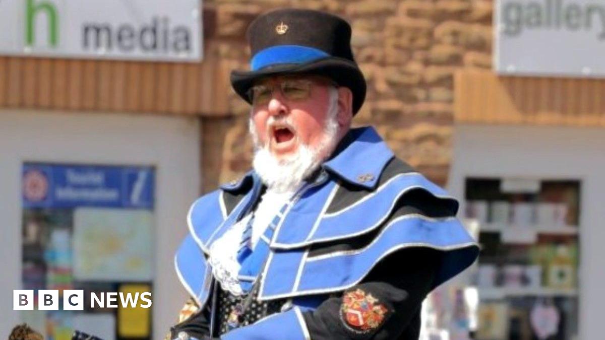 Bromyard and Wilmslow town crier's death sees tribute to 'rousing voice ...