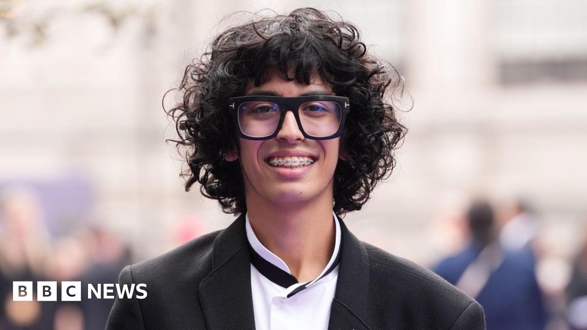 Netflix's Wednesday star on getting GCSE advice from Steve Buscemi - BBC News